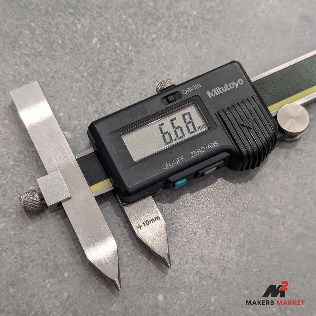 Mitutoyo 200mm Point Calipers No.573-106-10 — Makers Market AU